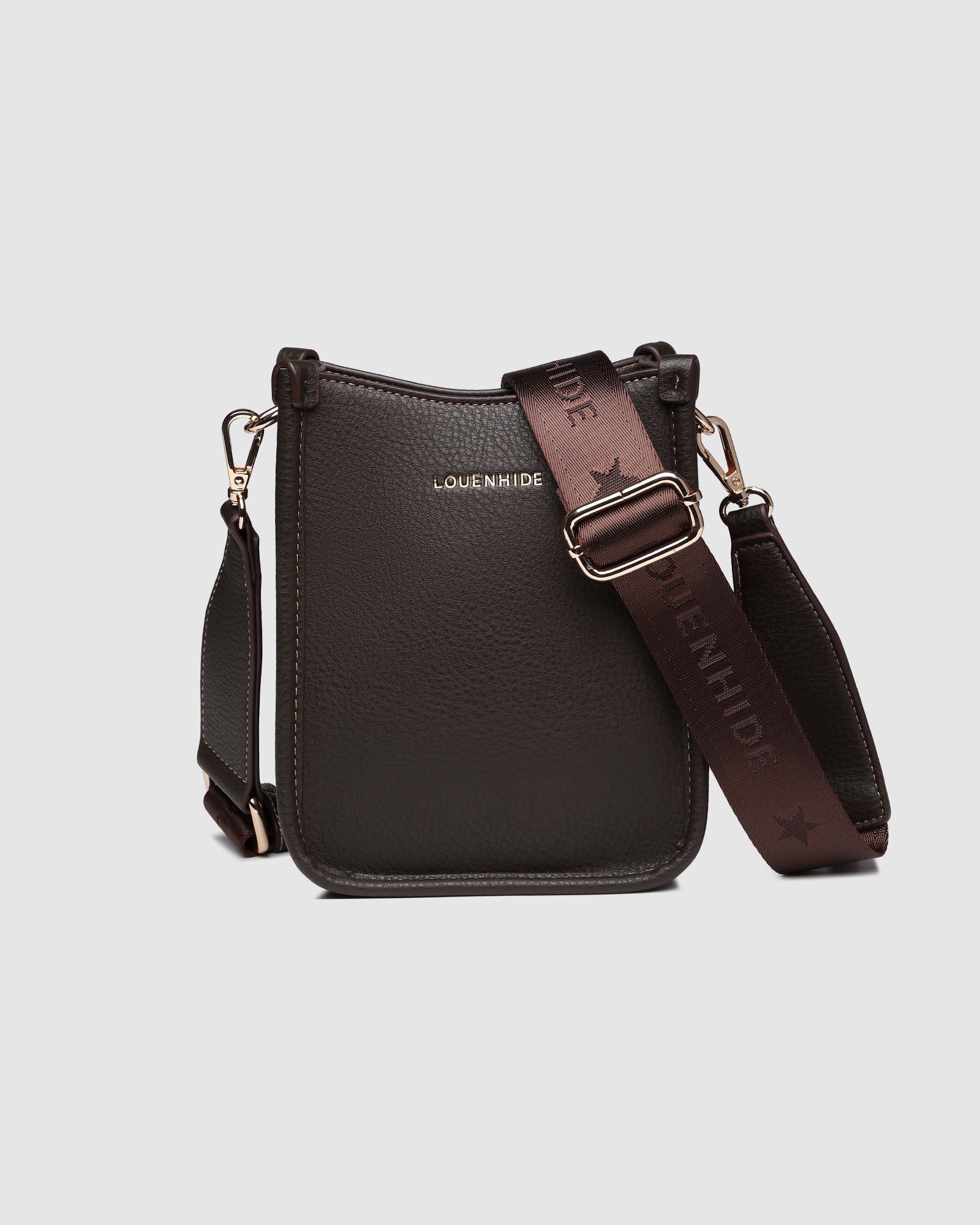 PARKER CHOCOLATE CROSSBODY – DARTAGNAN